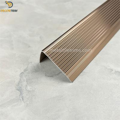 China Revestimento de bordas de azulejos Estrada de escada de nariz de azulejos de azulejos de borboleta de azulejos de azulejos de azulejos de 6063-T5 Alumínio à venda