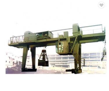 Cina Gru a portale del secchio di Crane Rail Traveling Grapple Or del cavalletto della trave del doppio di controllo della cabina in vendita
