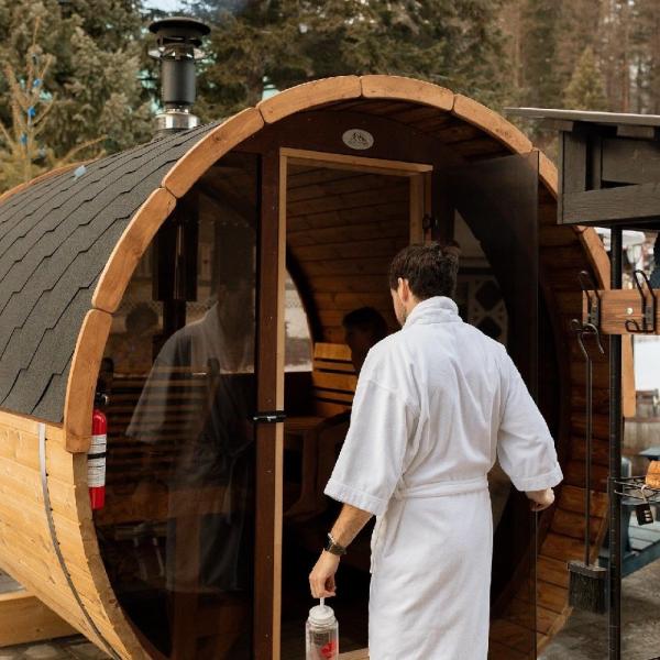 Quality Fashion Eco Friendly Outdoor 2-4 Person Traditional Steam Sauna Hemlock/Red Cedar for Garden for sale