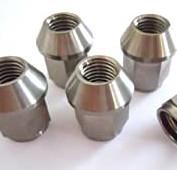 Cina Anti dado di titanio di titanio Bolt delle alette Gr5 di furto M12x1.5 in vendita