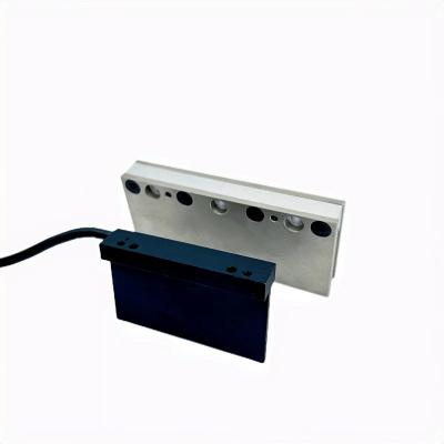 中国 小さい推圧高性能のCorelessのリニア モーター3段階230Vac Rms 販売のため