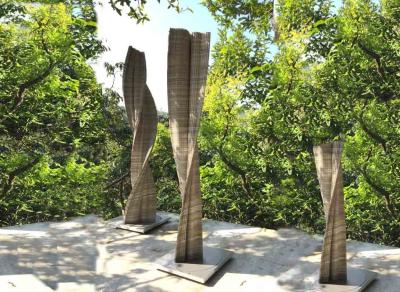 Cina Vernice astratta dipinta attraente di cottura di stile delle sculture delle statue del giardino del metallo in vendita