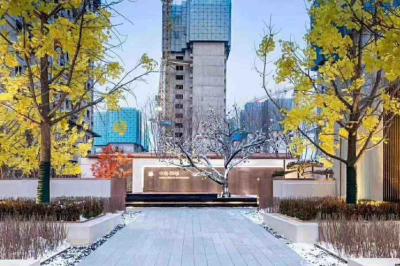 Cina Scultura d'acciaio realistica di 4M High 5.5M Long Mirror Stainless in vendita