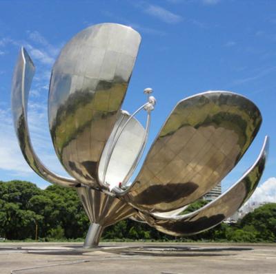 Cina Grande decorazione pubblica lucidata della scultura di acciaio inossidabile specchio all'aperto in vendita