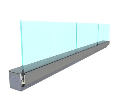 Cina Balustrade in vetro di alluminio di grado commerciale per applicazioni in piscina in vendita