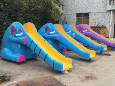 Cina Il piccolo acquascivolo del fumetto di colori luminosi ha personalizzato Logo For Water Park in vendita
