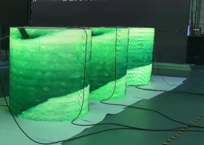 Cina Schermo di visualizzazione flessibile senza cuciture del LED P2.5 con la dimensione 240x120mm del modulo in vendita
