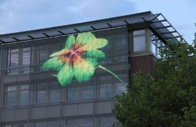 Cina La tenda all'aperto dell'esposizione di LED su trasparente, alta luminosità fissa impermeabilizza per il tabellone per le affissioni degli annunci in vendita