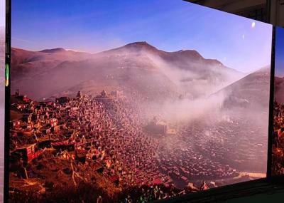 Cina Peso leggero di alta risoluzione fisso dell'interno dello schermo di visualizzazione del LED di colore pieno 4K HD in vendita