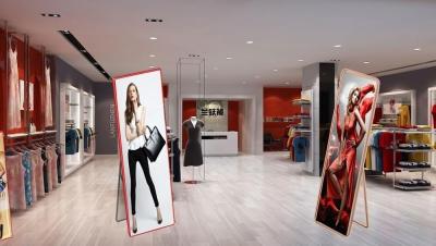 China Digital Indoor LED Poster P2.5 High Definition 3500 Nit 2880 Hz In Shopping Mall for sale