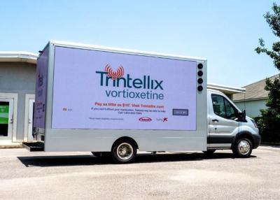 Cina Trasporti lo schermo su autocarro principale cellulare montato dell'esposizione di LED P5.95 con luminosità 6,000nits in vendita