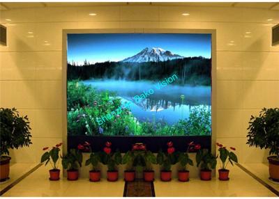 中国 容易カスタマイズされたキャビネットによって広告のための維持P5屋内固定LED表示取付ければ 販売のため