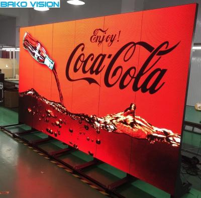 Cina P3 colore pieno dell'interno del cartello dell'esposizione LED del manifesto del bene mobile LED con la base/ruote per il negozio ed il ristorante in vendita