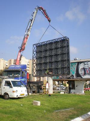 China Anschlagtafelanzeige Front Services 6000 Nissen-P6.67 mit 960x960mm Platte zu verkaufen