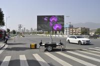 China Double Sides P5 Mobile LED Screen Trailer Mounted with Hydraulic System 6500 nits for sale