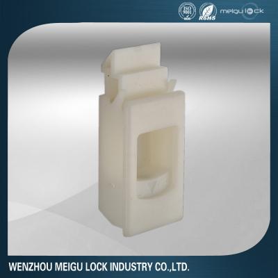 Cina Chiusura a scatto in plastica bianca con chiusura a scatto Hasp per armadio per attrezzature industriali in vendita