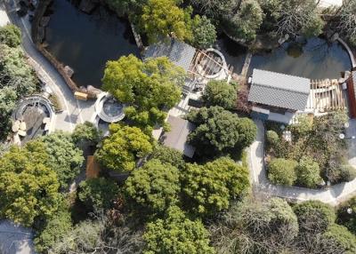 Cina cabine prefabbricate lodge con vasche idromassaggio Light Steel Framing chalet prefabbricato Wooden House Resort Bunglalow in vendita