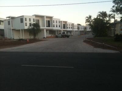 China Prefab Apartment Buildings / 3 Storey Prefabricated Buildings With Light Steel Frame House for sale