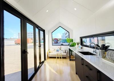 China Mobile Modular Prefab Tiny House On Wheels With Full Furniture For Sale for sale