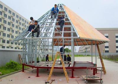 Cina Bungalow di legno della Camera della Tailandia di feste leggere prefabbricate della struttura d'acciaio di Caldo-vendita con 3 camere da letto in vendita