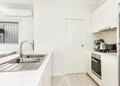 Cina Camera prefabbricata bianca della struttura d'acciaio di EU/USA/NZ/Australia degli appartamenti australiani mobili leggeri standard della nonna per l'hotel in vendita