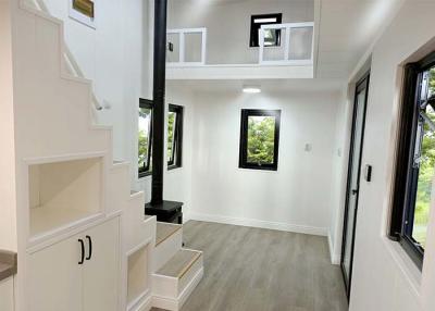China Austrilia Standard Light Steel Prefabricated Tiny House On Wheels With WPC Board Wall for sale