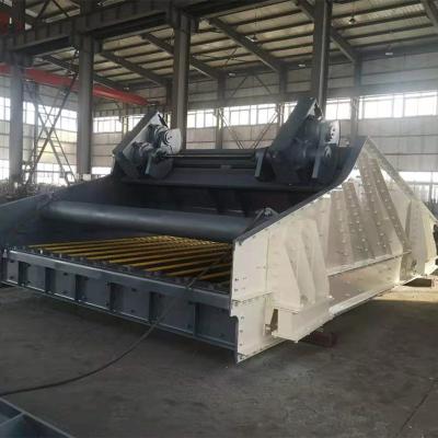 China AC Motor Linear Vibrating Screen Mining Sieve For Mineral Processing for sale
