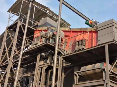 China Agregado de la arena que vibra la pantalla del movimiento circular 240t/H, minando defendiendo el equipo en venta