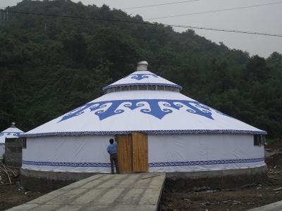 Cina Grande bianco all'aperto di lusso della struttura dell'alluminio e del bambù della tenda di GER del mongolian in vendita