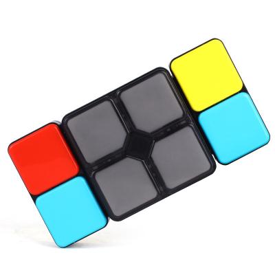 Cina il cubo magico di musica di 0.375kg ROHS scherza i giocattoli di attività per lo sforzo d'alleviamento adulto in vendita