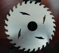 China Frequency Welded PCD Circular Saw Blades for Smooth Cutting for sale