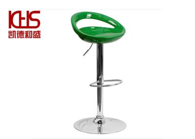 Cina Plastic Counter Height Bar Stools 76cm-97cm Height Green Swivel Bar Stool in vendita