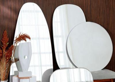 Cina Lo strato d'argento attraente dello specchio/parete decorativa del bagno rispecchia lo spessore di 4mm in vendita