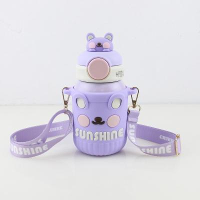 Cina BPA Free 306 Acciaio inossidabile 550ml Termos aspirapolvere Bambini Bambini Flascia di paglia Cartoon Animal Case porta silicone in vendita