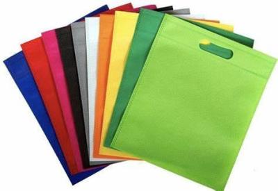 China Groothandel Verschillende grootte Beschikbaar Regenboogkleuren 65gm Milieuvriendelijke herbruikbare niet-geweven cadeautas Te koop