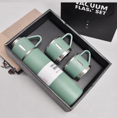 China Dubbele wand roestvrij staal vacuümfles 500 ml geïsoleerde thermos Te koop
