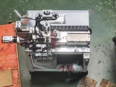 Cina Macchina di inserimento dell'ago semiautomatica OEM Macchina di produzione di lancette del sangue in vendita