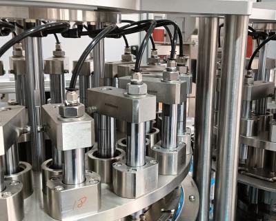 Китай Нержавеющая сталь и алюминиевый сплав Euro Cap Assembly Machine с независимым приводом продается