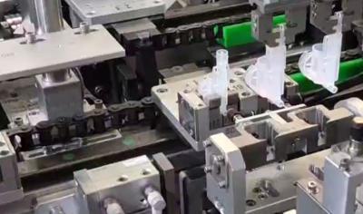 중국 선형 슬라이딩 레일 운송 시스템 트리거 스프레이어 향수 펌프용 캡 조립 기계 판매용