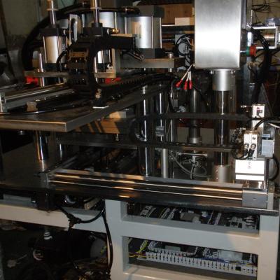 중국 혈액 수집 바늘 자동 바늘 설정 기계 모든 것, 높은 효율성 및 안정적인 성능 판매용