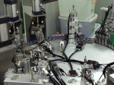 중국 비PVC 인fuzion 캡 및 주입 포트용 ISO 및 GMP를 준수하는 의료 제품 조립 기계 판매용