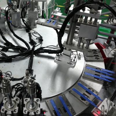 중국 자동 스칼펠 조립 기계, 다국어 디스플레이로 조작이 용이하다 판매용