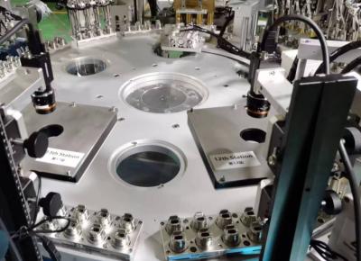 Cina Lunga durata di vita della testa di saldatura in lega di titanio Euro Cap Assemblaggio macchina per la produzione ad alta velocità di chiusure in vendita