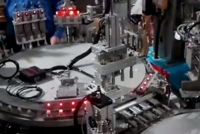 중국 신속하고 정확 한 의약품 조립 기계 혈액 수집 바늘 및 주사 폼 판매용