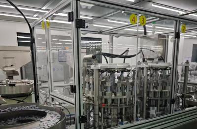 Cina Funzionamento agevole Euro Cap Assembly Machine con sistema di controllo PLC Nessun requisito tecnico in vendita