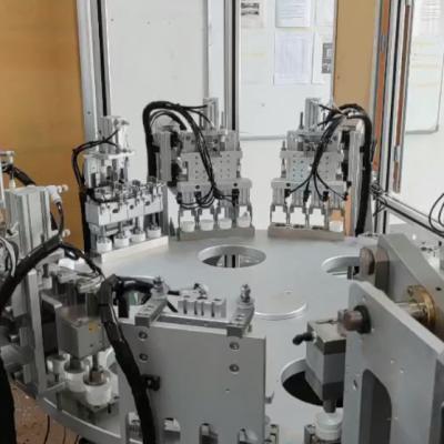 Cina Macchina Assemblaggio Tappo Essiccante con Riempimento Gel di Silice e Sigillatura, Operata da 1 Persona in vendita