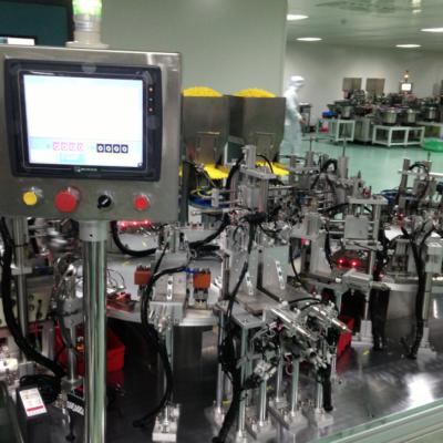 Cina Macchina assemblaggio aghi lancetta sterili con funzionamento HMI touch screen e funzione di rilevamento per la produzione di lancette di sicurezza ad alta precisione in vendita