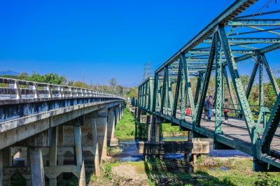 China Prefab Portable Temporary Bailey Bridge Metal Construction Easy Assembly for sale