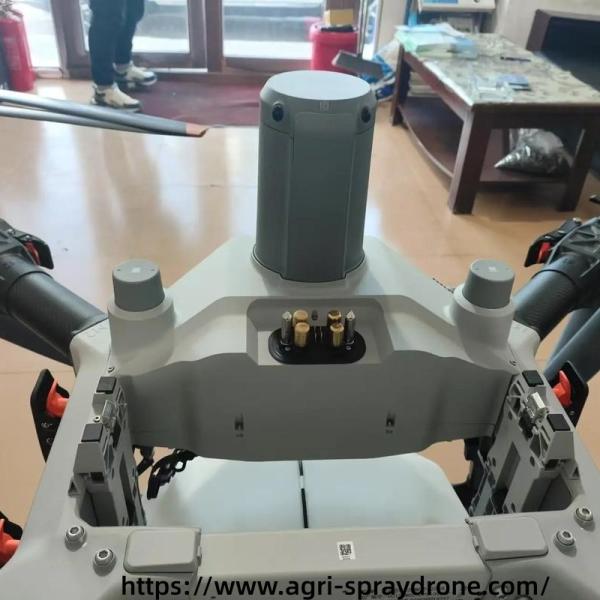 Quality DJI Agras T100 Crop Spraying Drone for large farms with a 150L large capacity for sowing for sale
