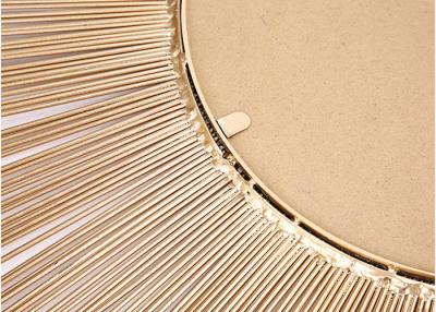 Cina Decorazione domestica moderna rispecchiata rotonda della struttura del metallo del quadrato dello sprazzo di sole dell'oro di arte della parete in vendita